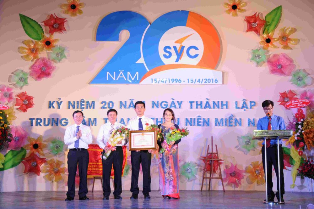 ky niem 20 nam - SYC - Học kỳ quân đội